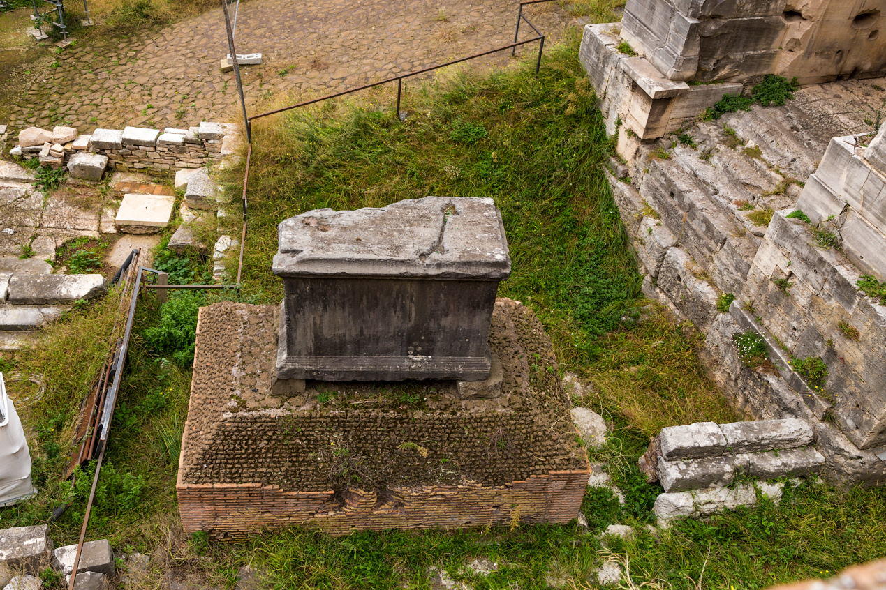 The Lapis Niger - Colosseum Rome Tickets