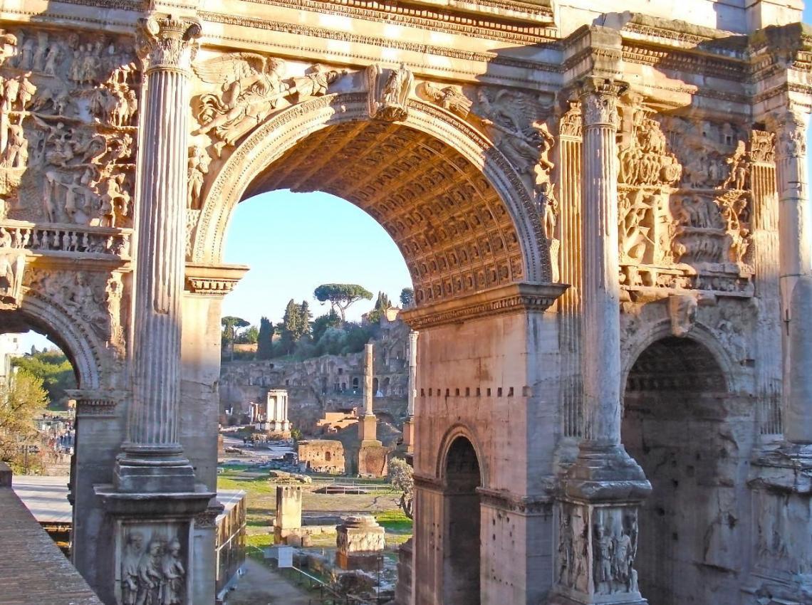 Arch of Septimius Severus - Colosseum Rome Tickets