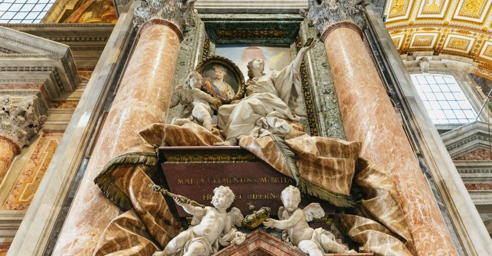 St. Peter’s Basilica and Vatacombs Tour | Uncover Vatican City's Art ...