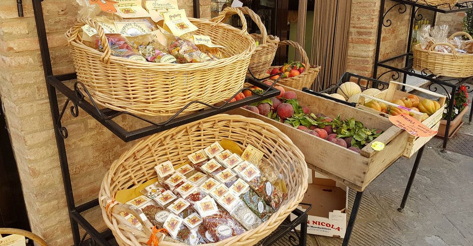 Unforgettable Tuscany Day Trip from Rome: Wine Tasting and Lunch Included