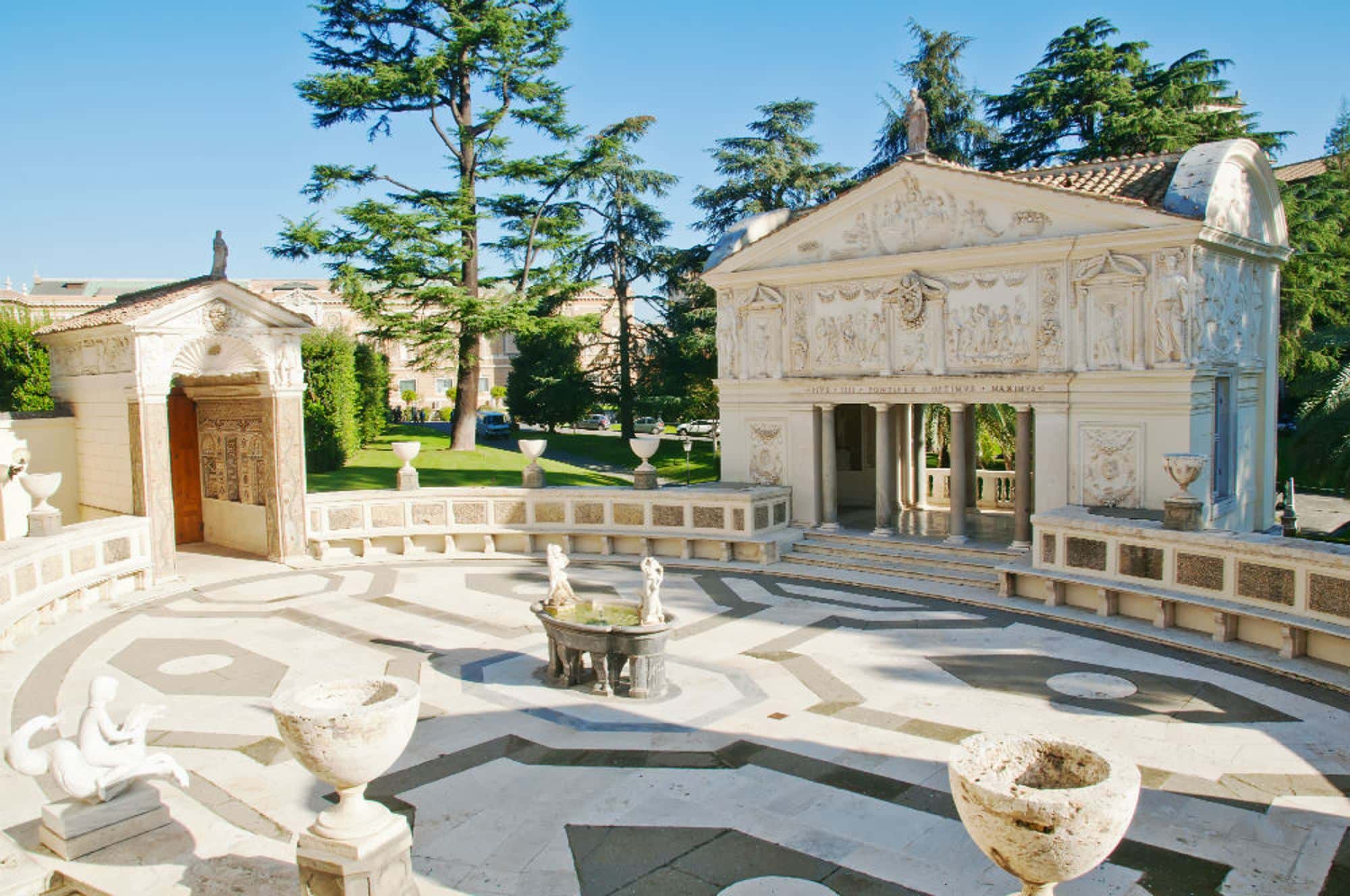 Combo Tour: Vatican Museums and Gardens with Colosseum