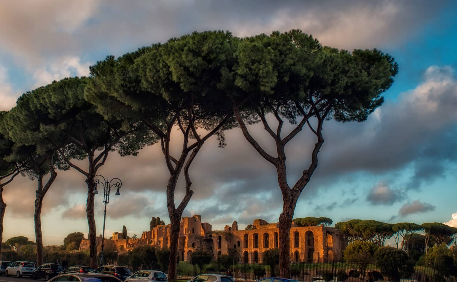 Colosseum Skip-the-Line Ticket with City Tour